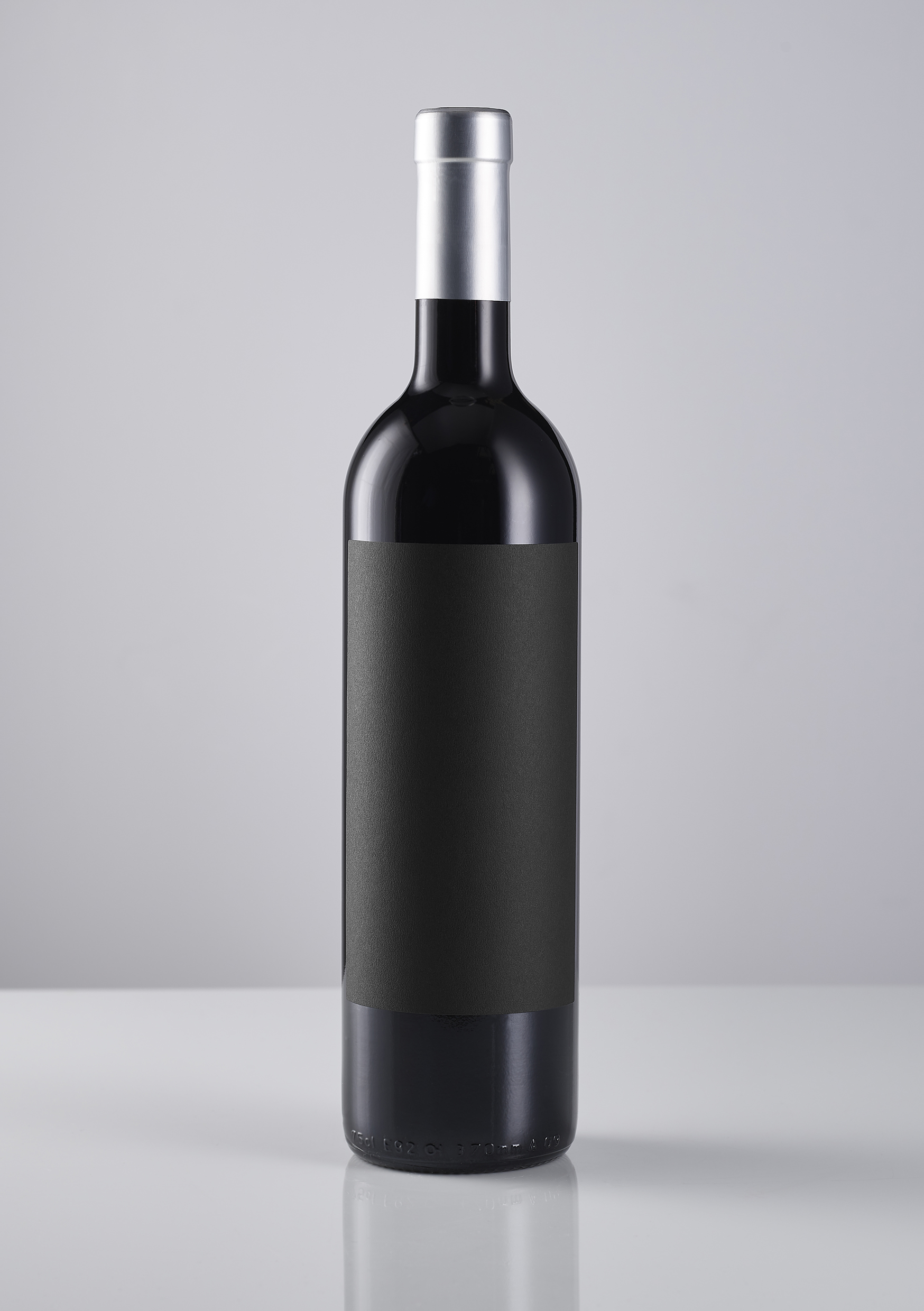 Fasson® Estate Label® No. 25 Black WS | Avery Dennison | M_use